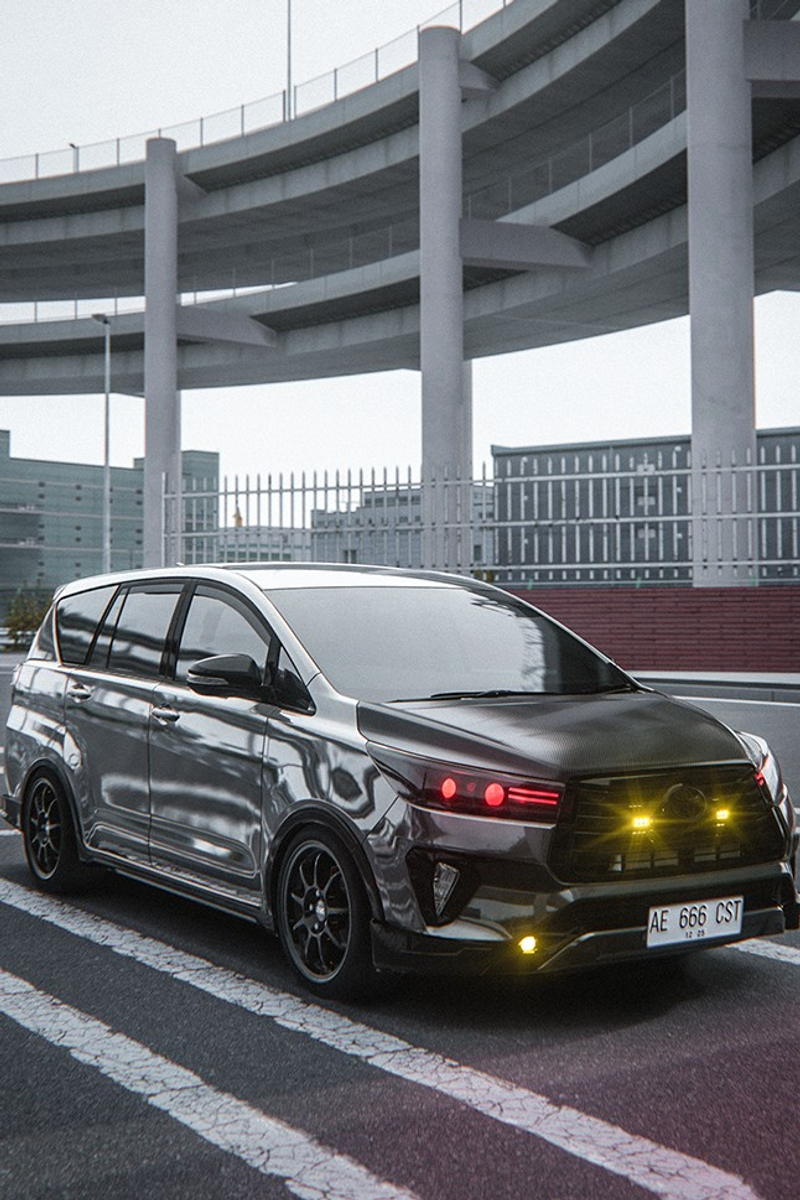 2021 Toyota Innova Custom · Karyakarsa