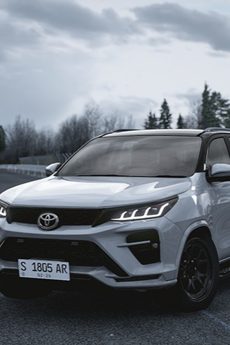 2021 Toyota Fortuner Legender GR · Karyakarsa