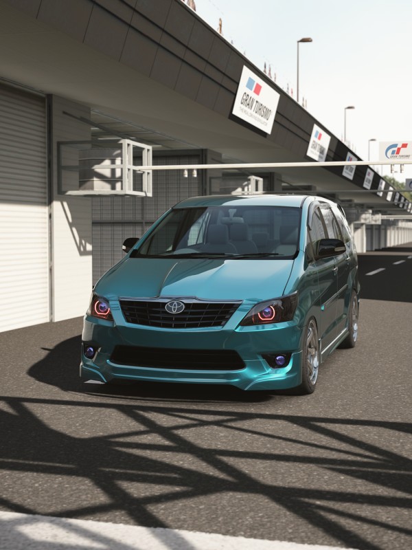 2012 Toyota Innova 2KD Custom · Karyakarsa